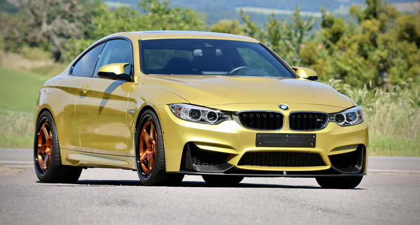 2015 BMW M4 - M4 only 4 750km from new / nice specs and upgrades ...